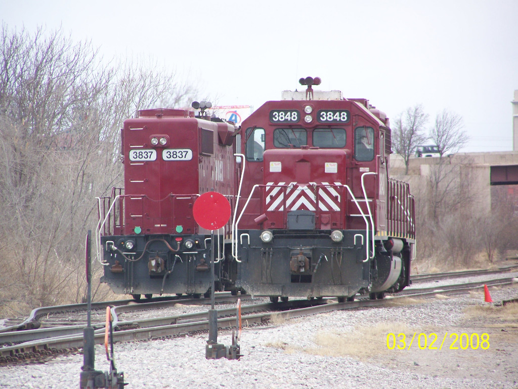 HLCX GP38-2 3848 & HLCX GP38-2 3837